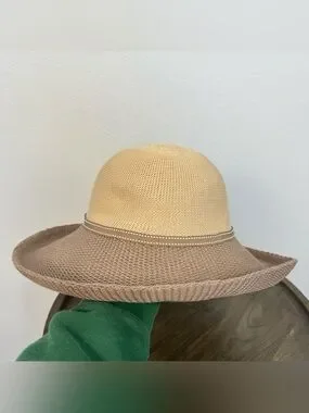 Wallaroo | Accessories | Wallaroo Hat Company Beige Victoria Two Toned ...